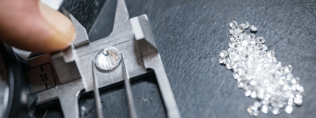 How to Choose the Perfect Diamond or Gemstone for Your Jewelry