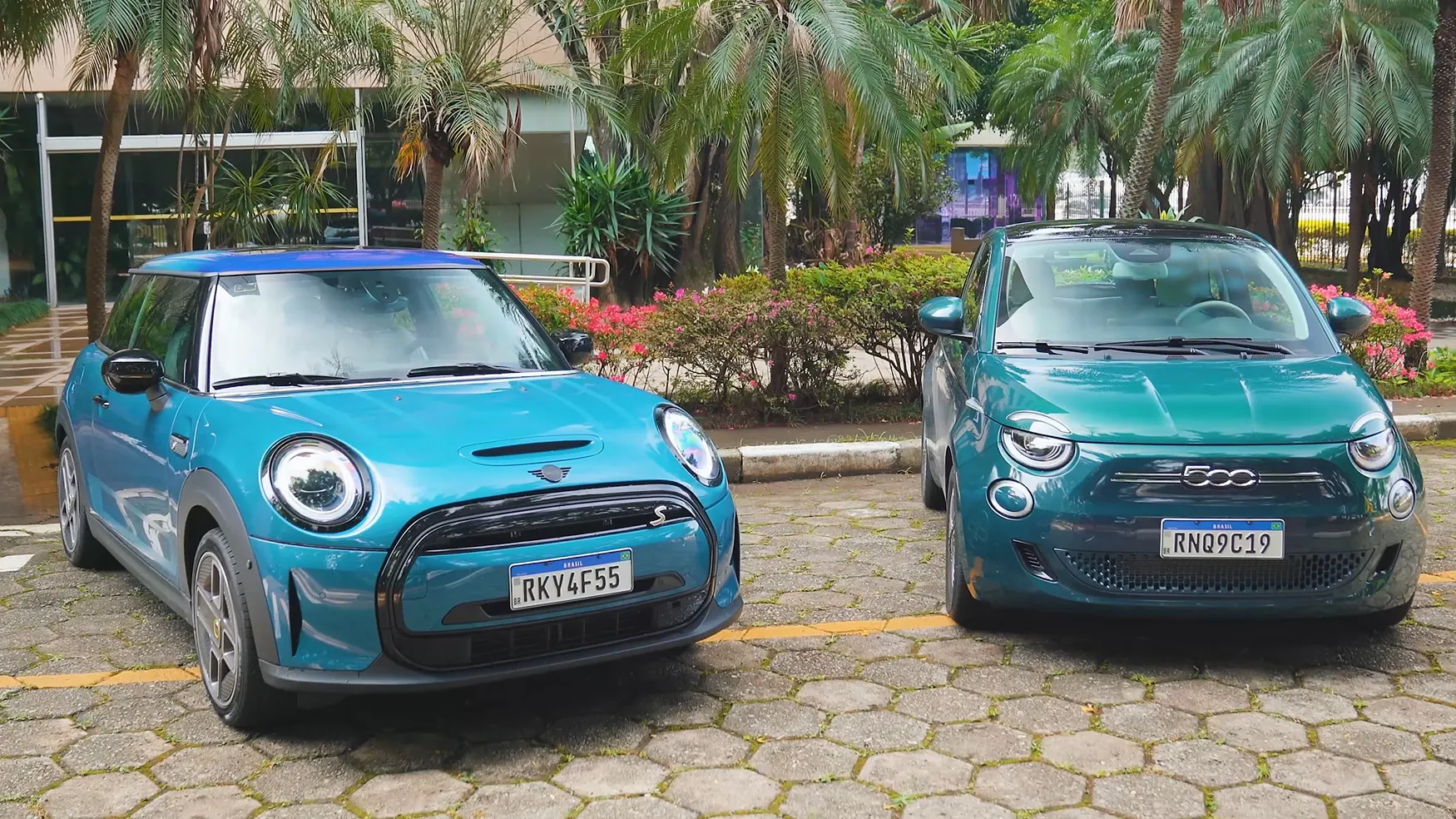Comparativo: Fiat 500e vs. Mini Cooper SE