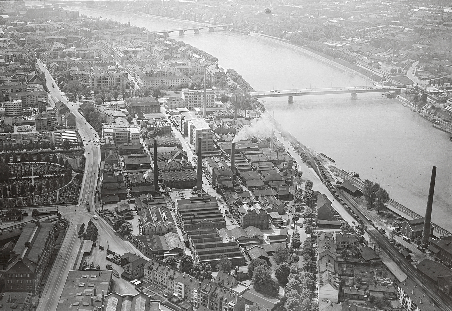 The Rise and Fall of Dye Chemistry at Klybeck