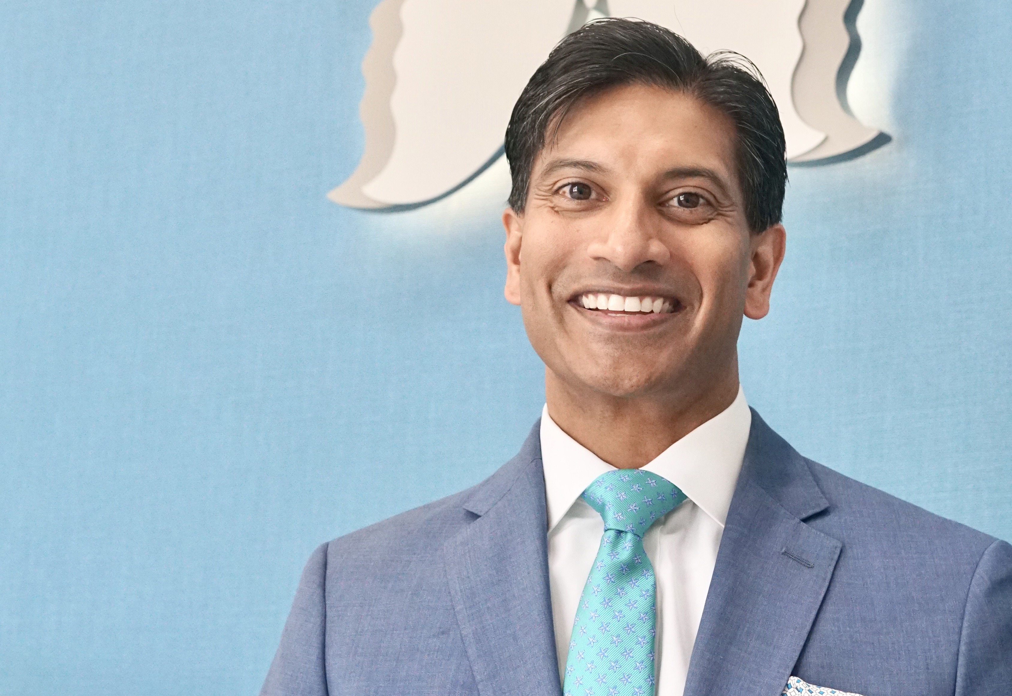 Dr. Suneel Chilukuri On Today’s Stress & Hair Thinning | Nutrafol