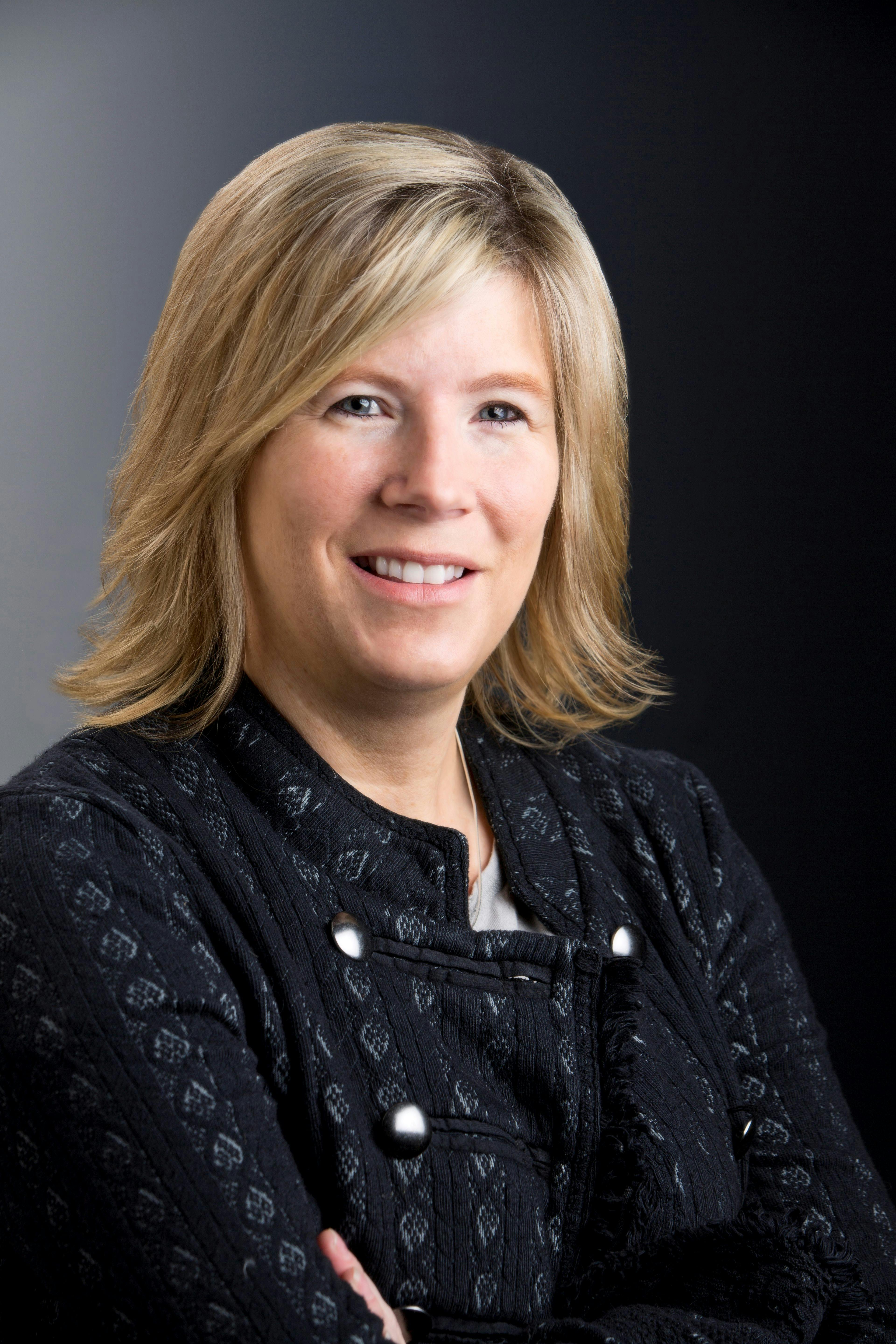 Julie Decker's Instagram, Twitter & Facebook on IDCrawl