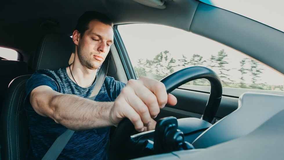 Conducir cansado, ¿por qué es peligroso?