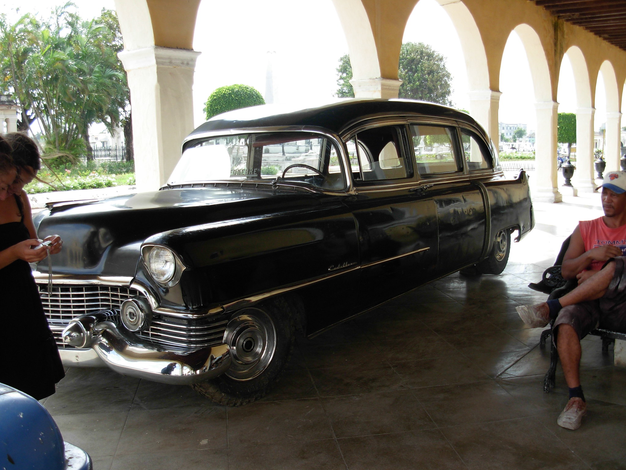 Todo sobre el coche fúnebre: historia y estructura actual