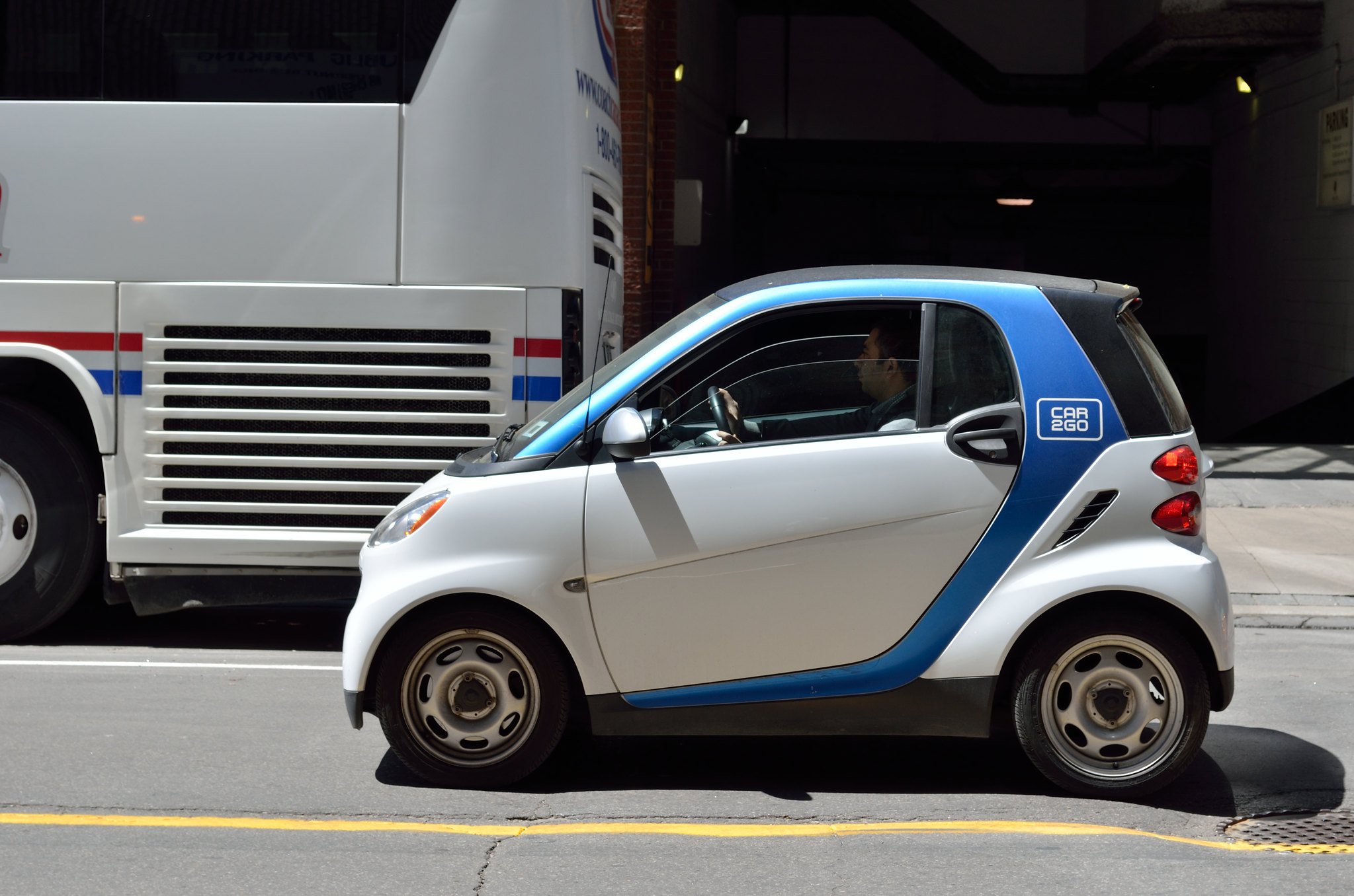 Señal V-26: distintivo de vehículo de uso compartido 🚗