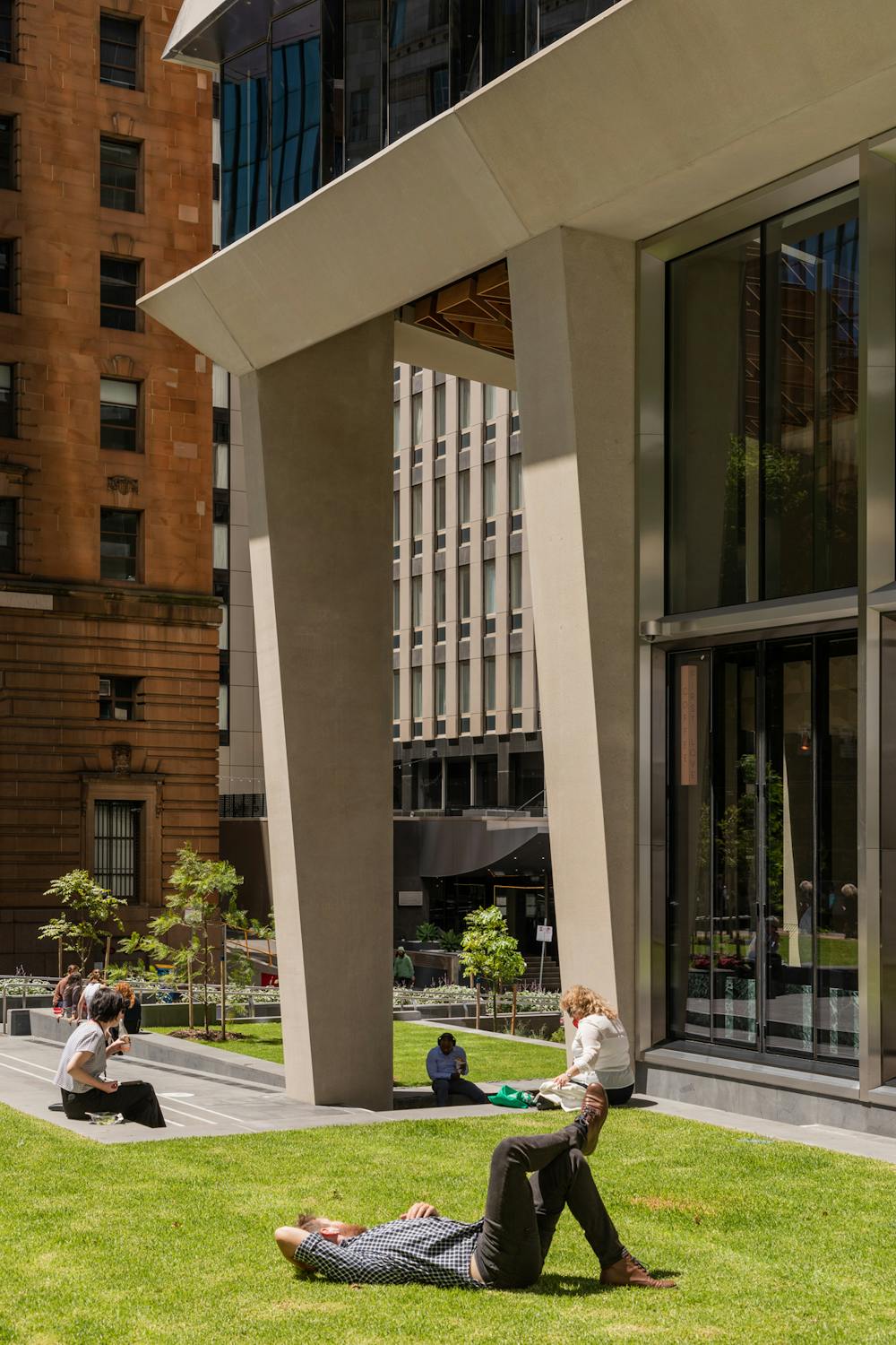 Collins Arch | OCULUS