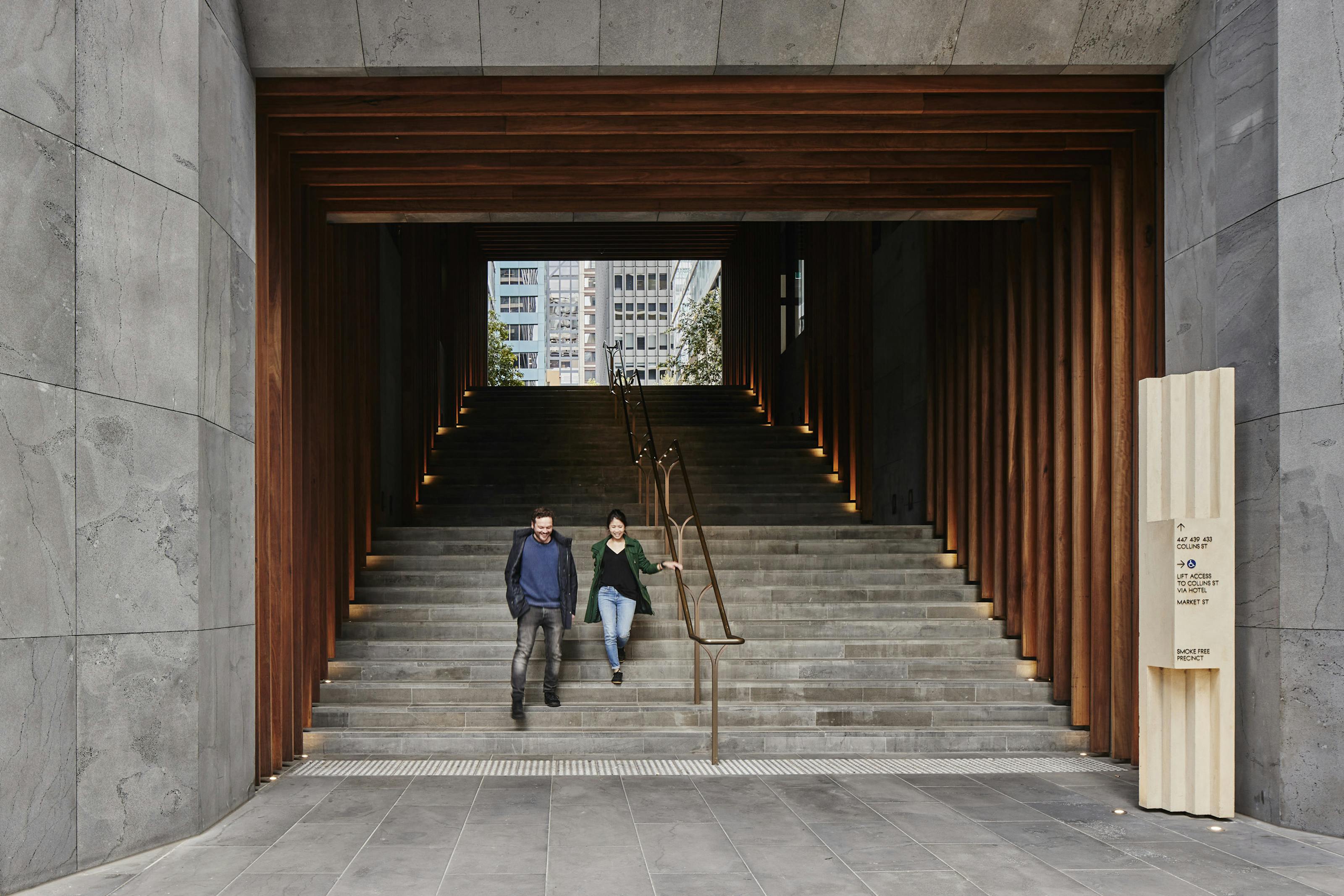 Collins Arch | OCULUS