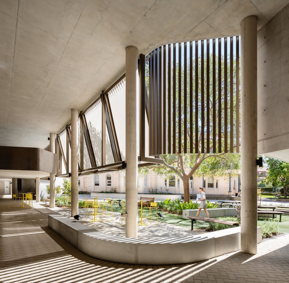 Ascham Girls School, Margaret Bailey Courtyard | OCULUS
