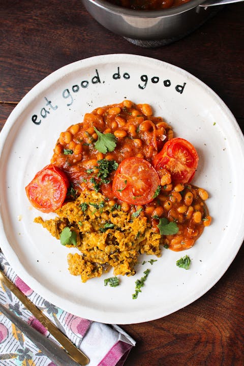 Tomato Akuri with Masala Beans