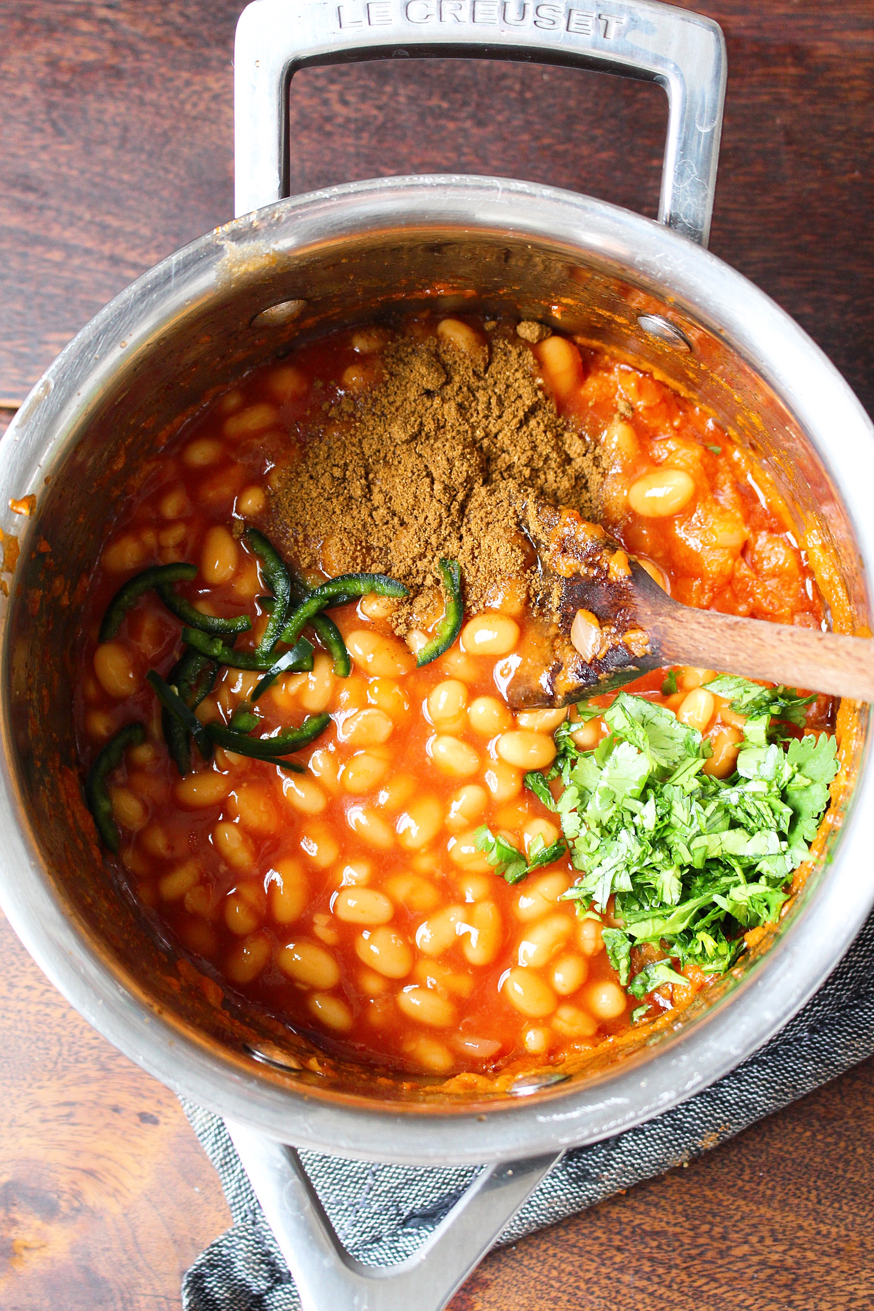 Tomato Akuri with Masala Beans | Oddbox