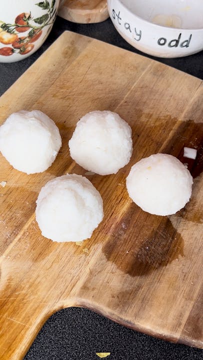 Chicory Curry with Omo Tuo Rice Balls