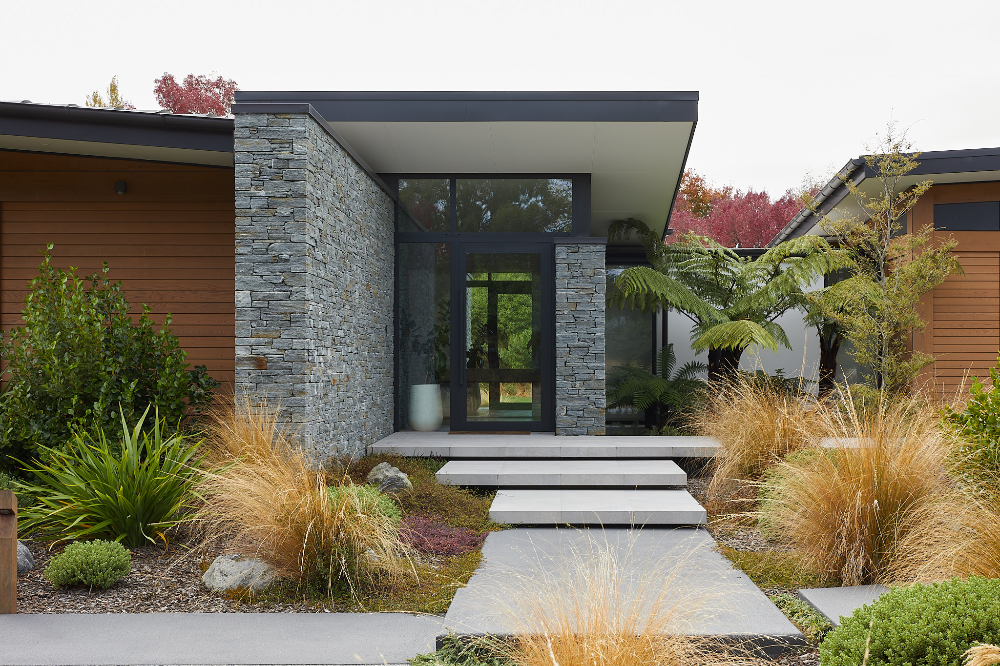 TILTED HOUSE | O'Neil Architecture is a top New Zealand architectural ...