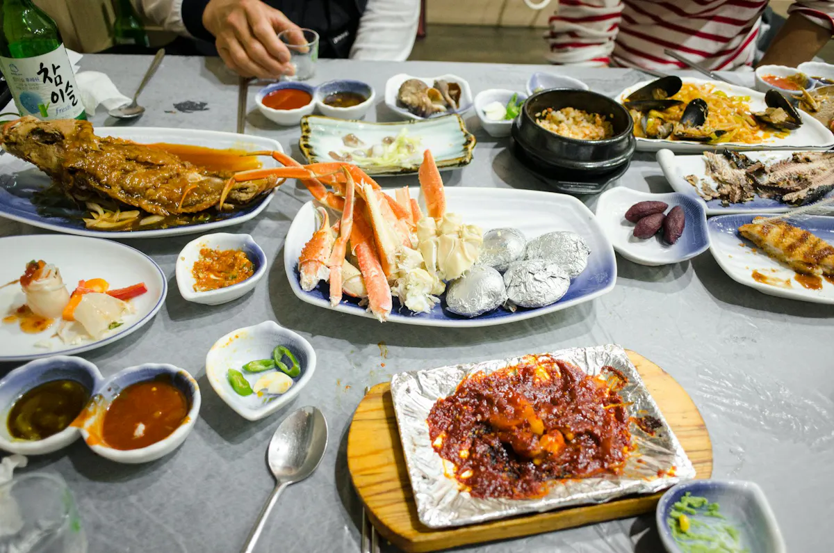 13 Table Manners for Korean Dining | Oriental Mart