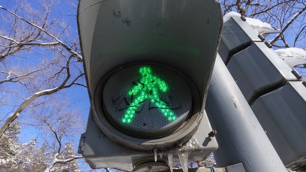 Rouge de dégagement : spécificités et fonctionnement - Ornikar