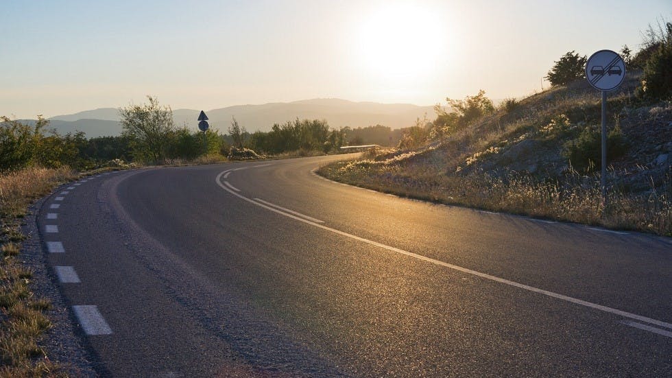 Les lignes de rive du marquage au sol - Ornikar