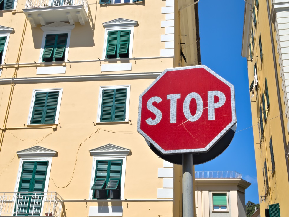 Infraction à un panneau STOP : quelle sanction ? - Ornikar