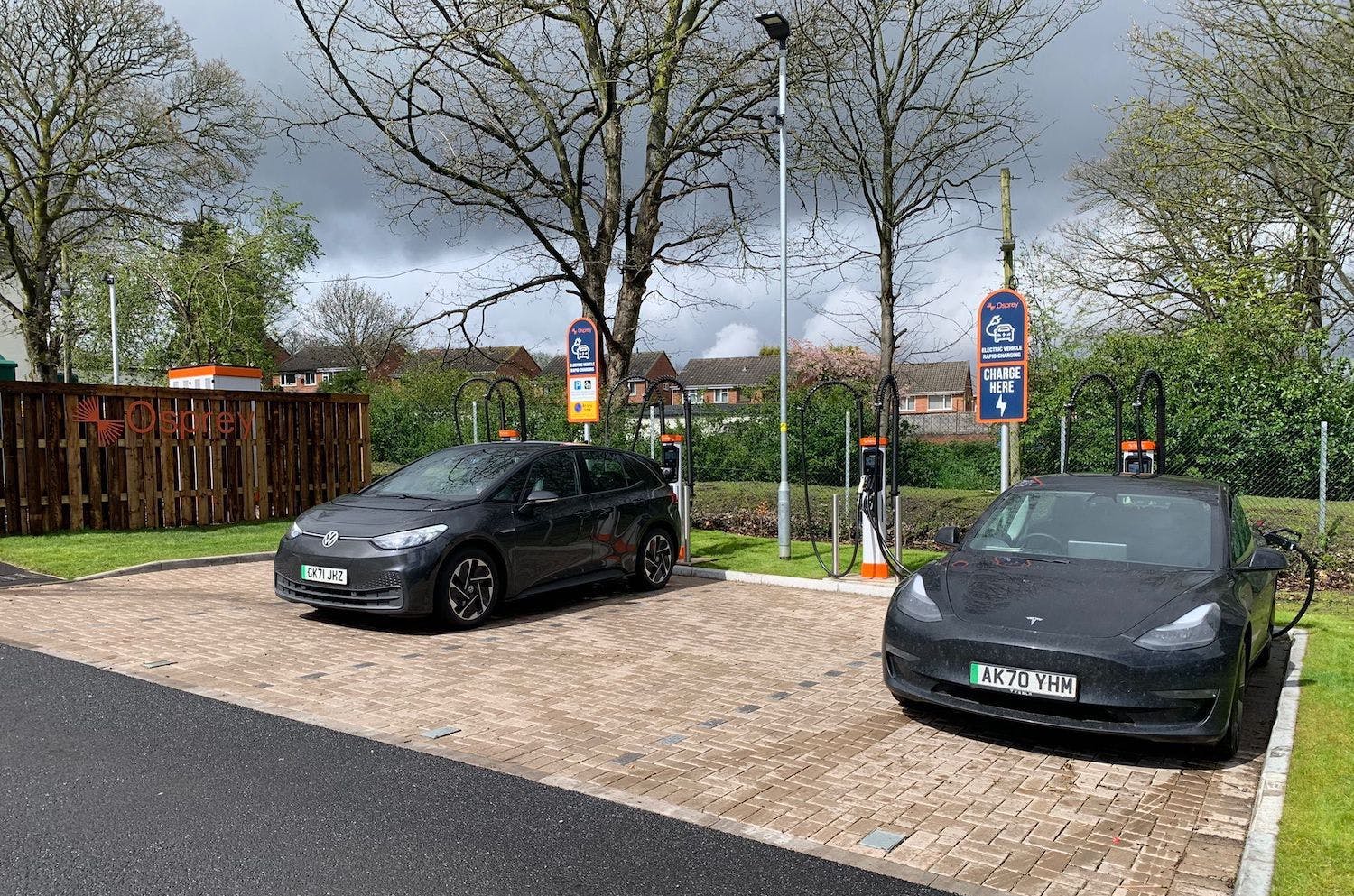 Dynamic Charging Hubs