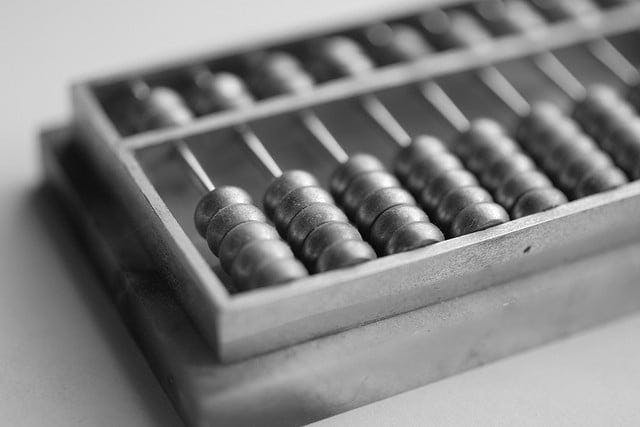 What is psychological pricing? 4 strategies, examples, and tactics