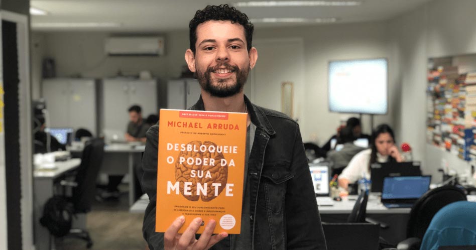 Resumo do livro Desbloqueie o Poder da Sua Mente - Michael Arruda, PDF