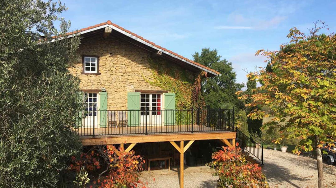 Terrasse sur pilotis : les étapes pour en construire une