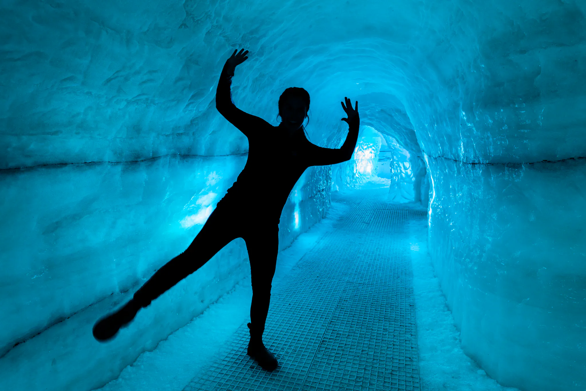 Guide to Icelandic Ice Caves | Glacier Exhibit | Perlan