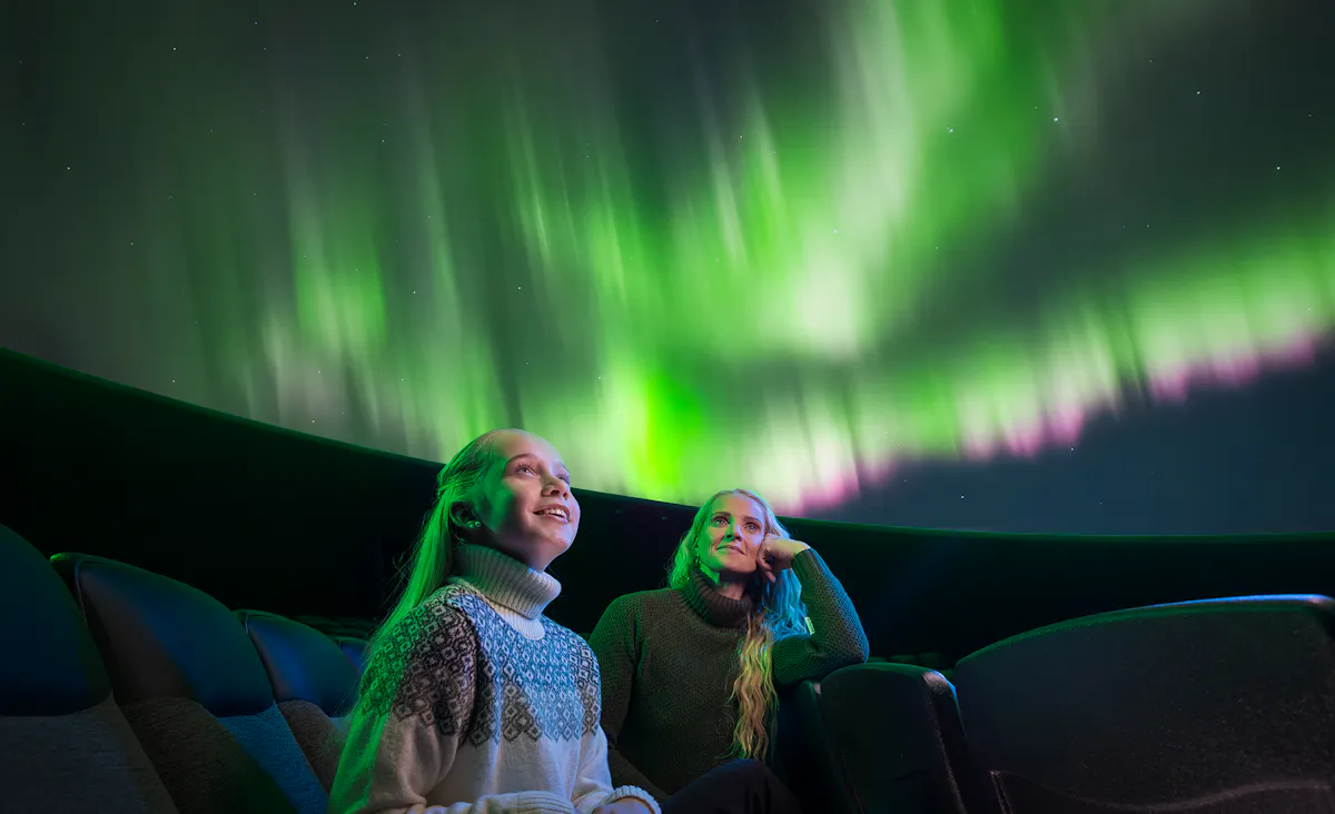 Tips for Experiencing the Northern Lights with Kids | Perlan