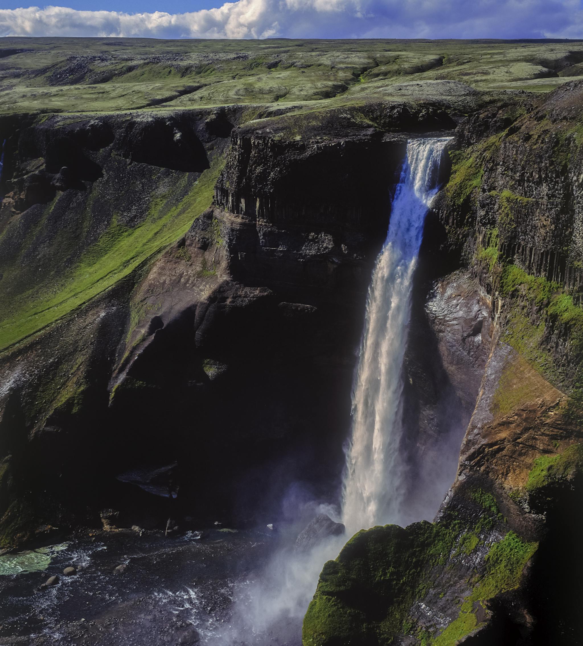 Guide to Háifoss Waterfall in Iceland | Perlan