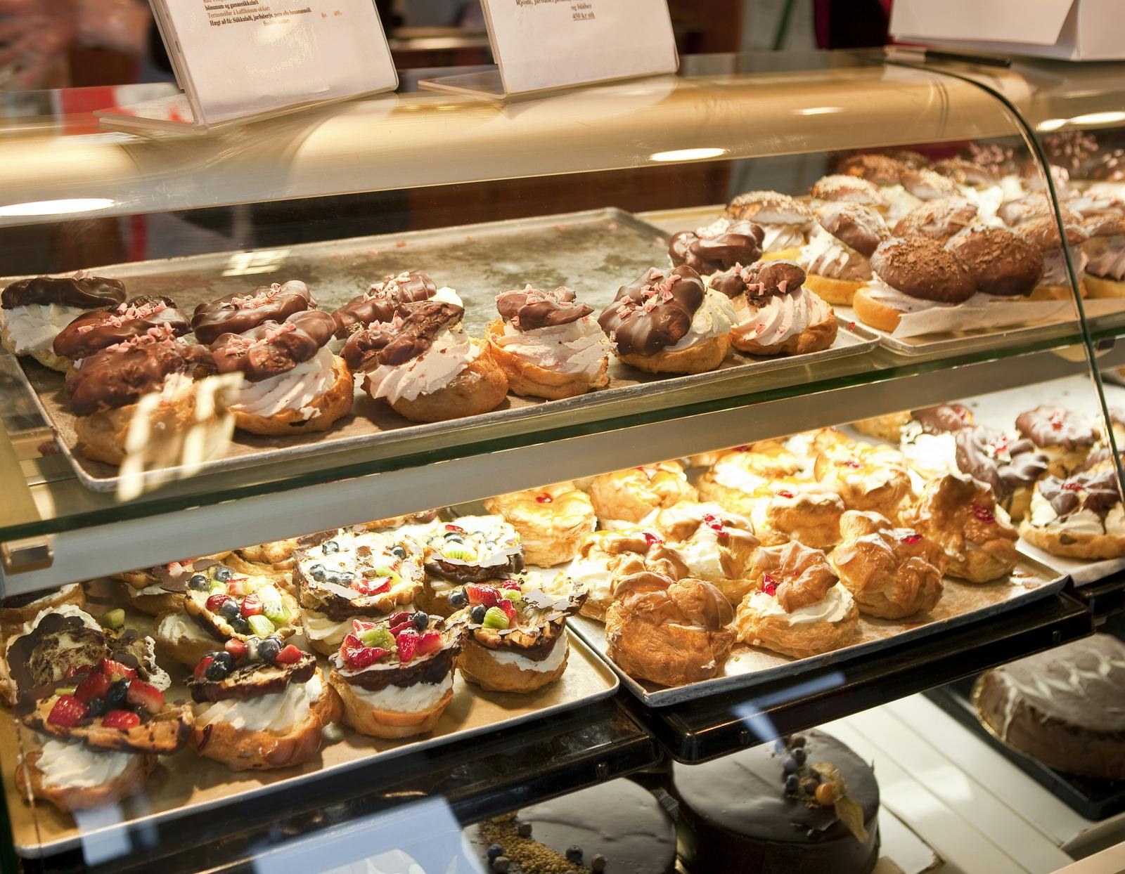 Our Favourite Bakeries in Reykjavik Iceland | Perlan