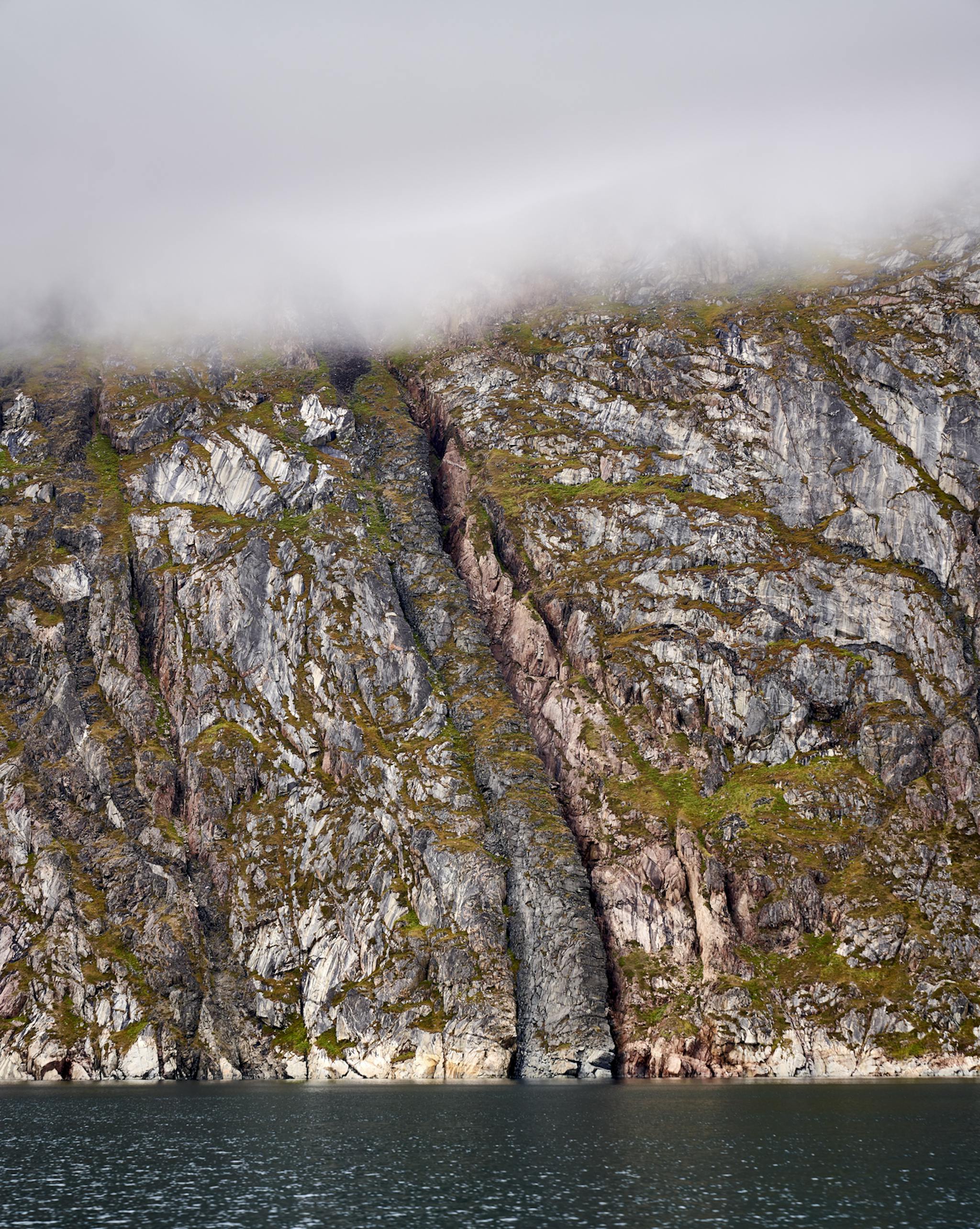 What is a Dike in Geology? | Volcano Glossary | Perlan