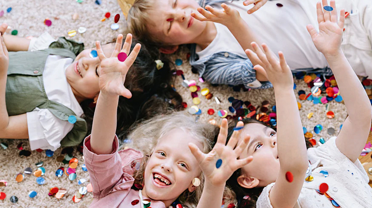 30 Day New Years Kindness Challenge for 2023 | Petite Revery