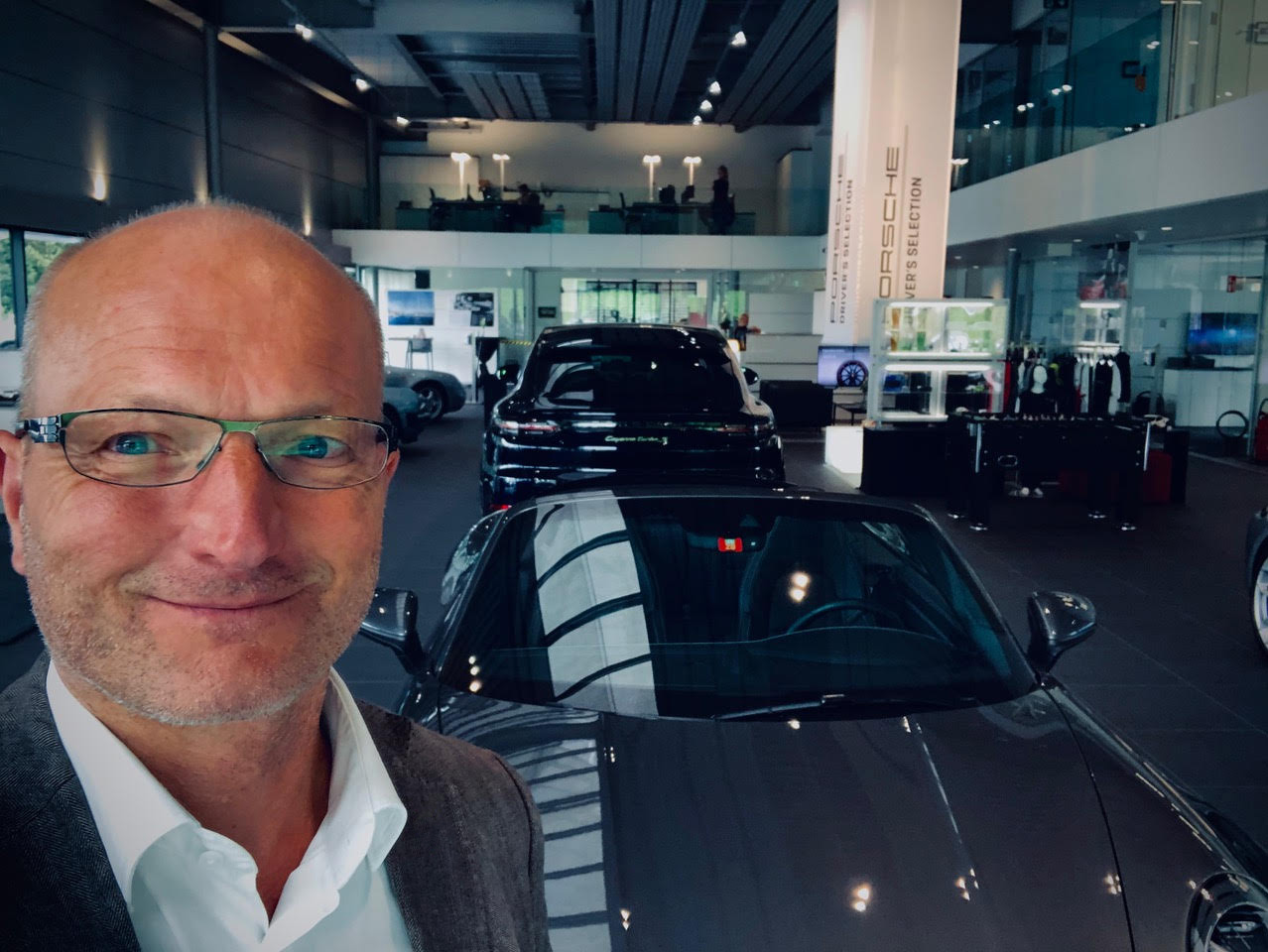 CHALLENGING THE MINDSET OF THE CAR DEALER CEO