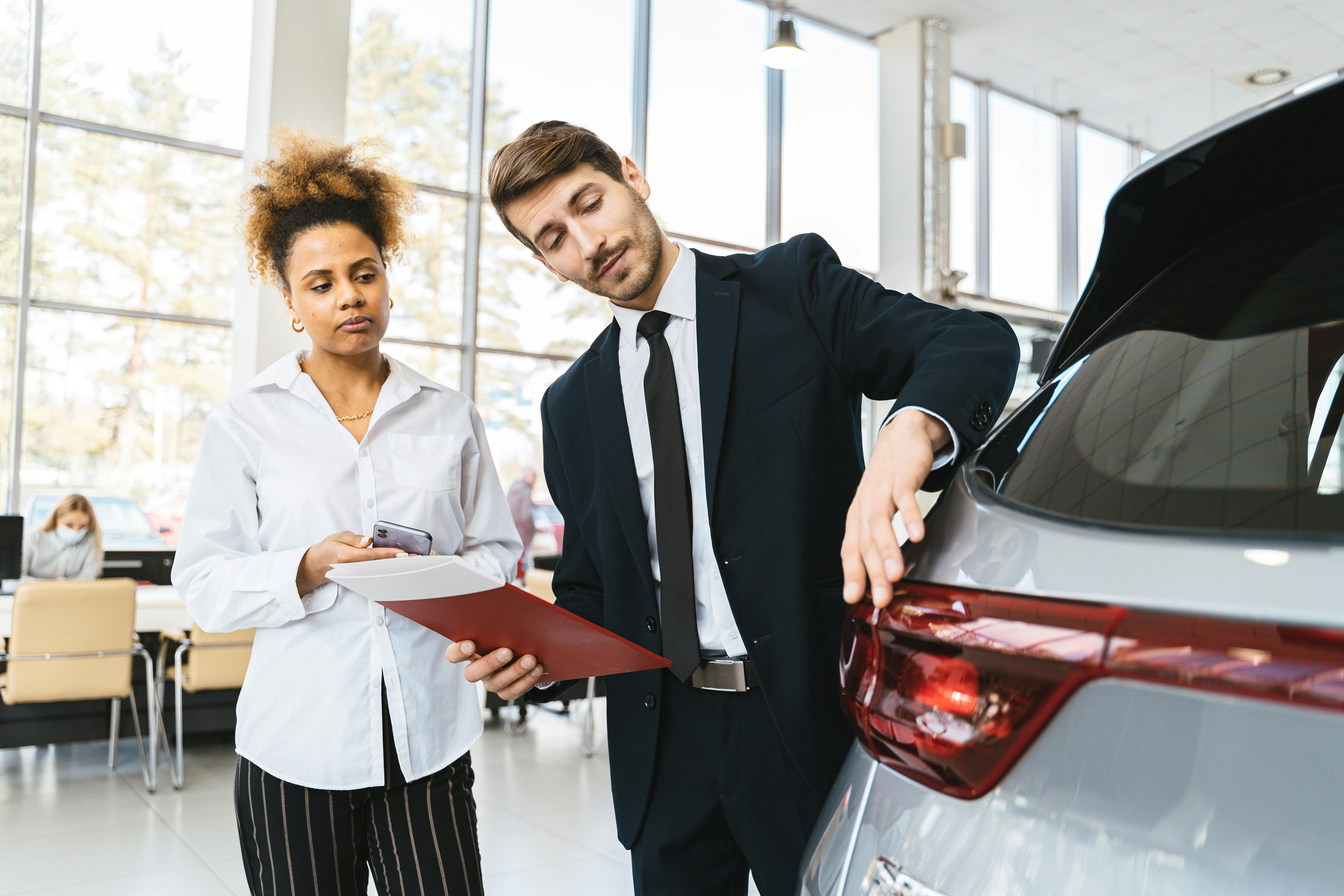 Leasing a Car vs. Buying: Costs & Benefits, Pros & Cons | Pigeon