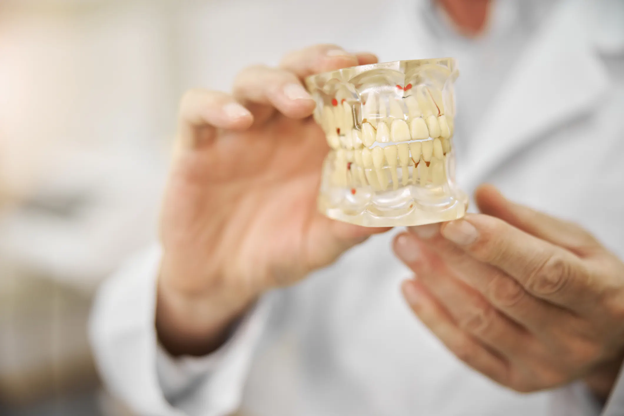 Amazing Dental Implant Deals Have Seniors Saving Big! | Topline Topics