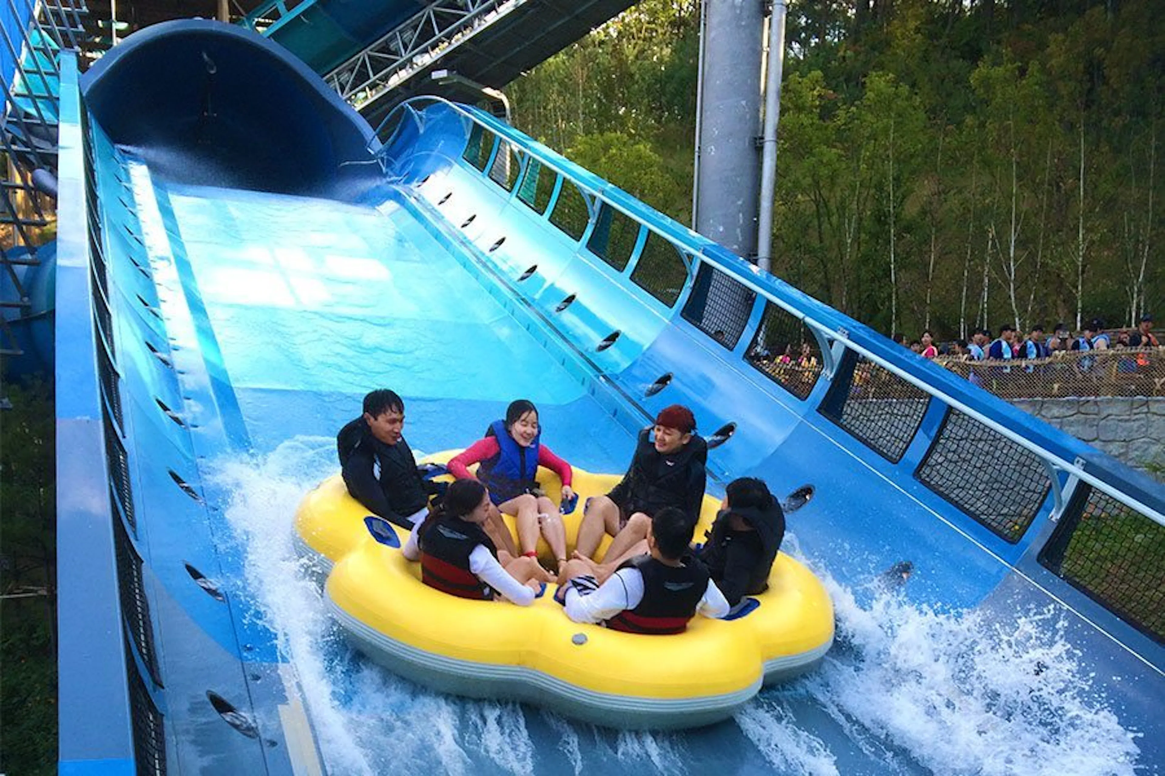 Top Reasons Every Water Park Needs a Water Coaster | ProSlide
