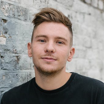 Broadcast presenter job profile | Prospects.ac.uk