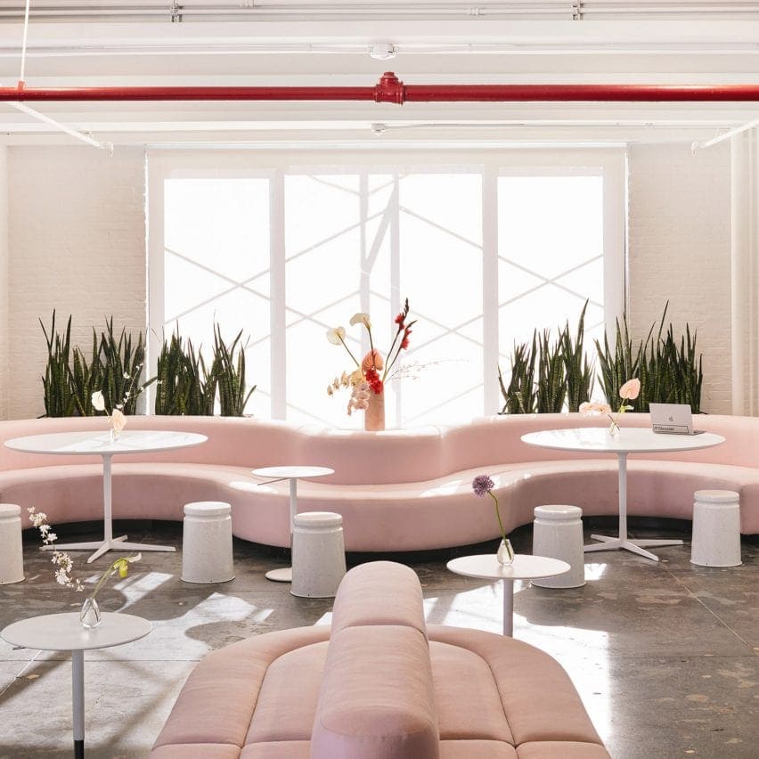 How to decorate your office in an inviting and inspiring way