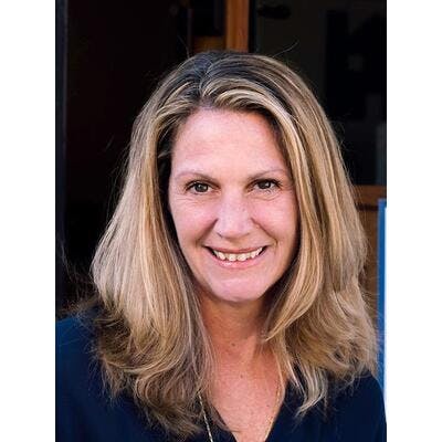 Modern Farmhouse Architecture: Popular Trend or Timeless Style? | RE ...