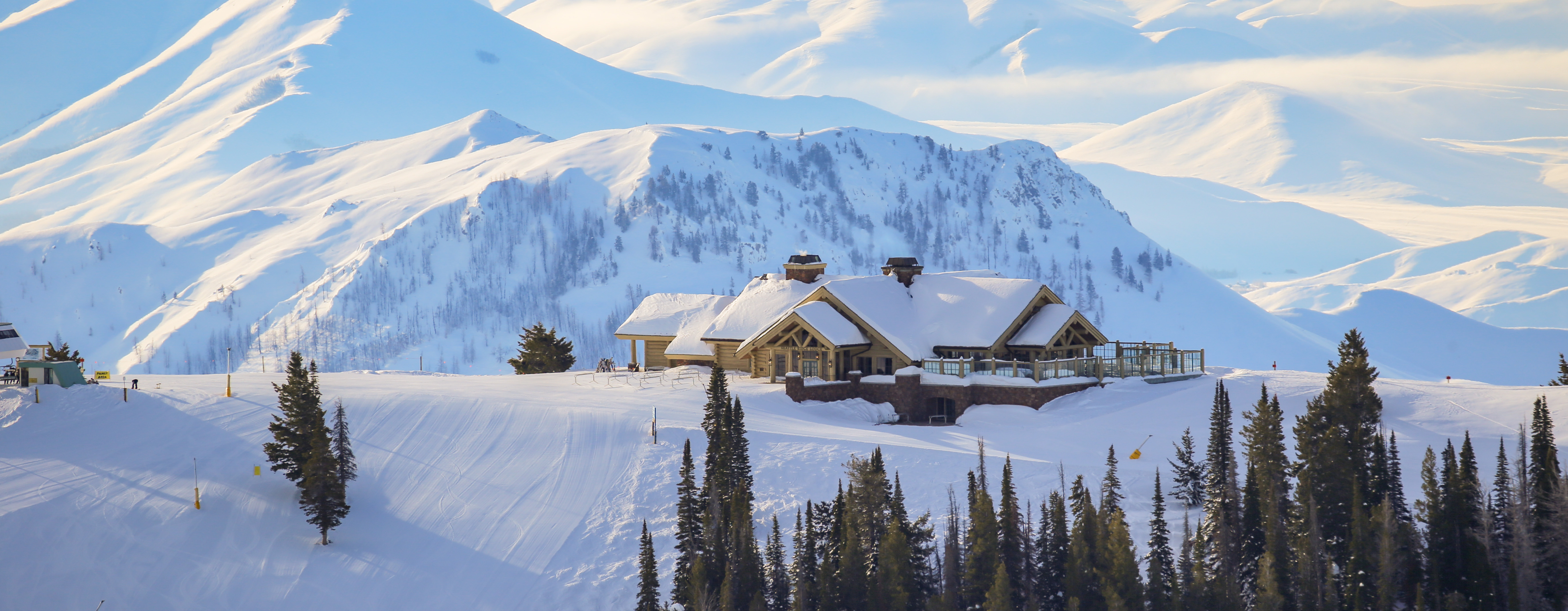 RE/MAX North Pole Listing: Kris Kringle’s Winter Wonderland | RE/MAX NEWS