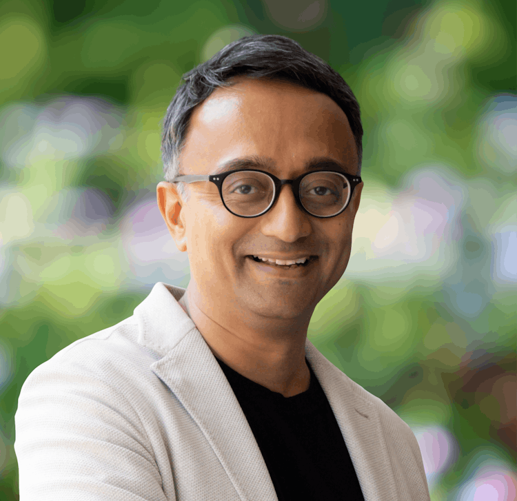 We support founders at the outset of their journey.