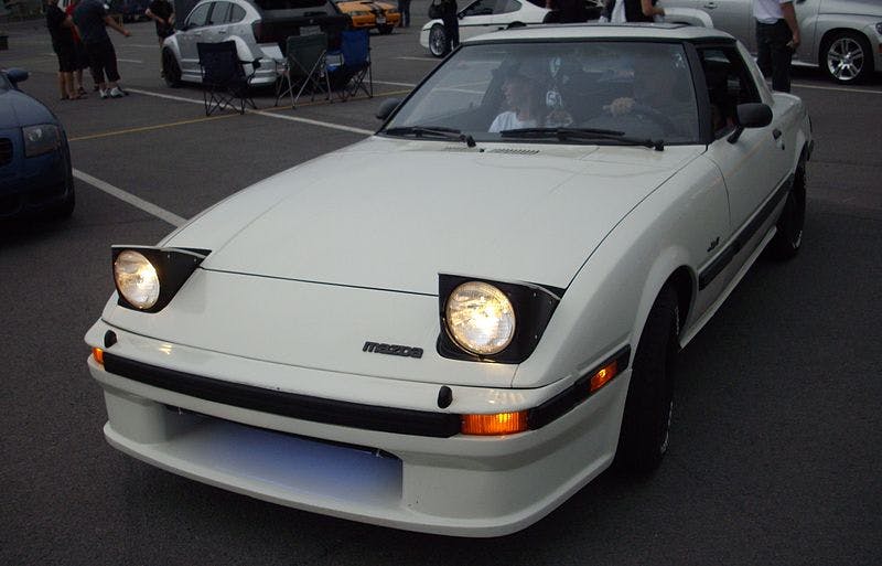 Mazda RX-7 – Tuning-Legende mit Wankelmotor Retromotion | Ersatzteile ...