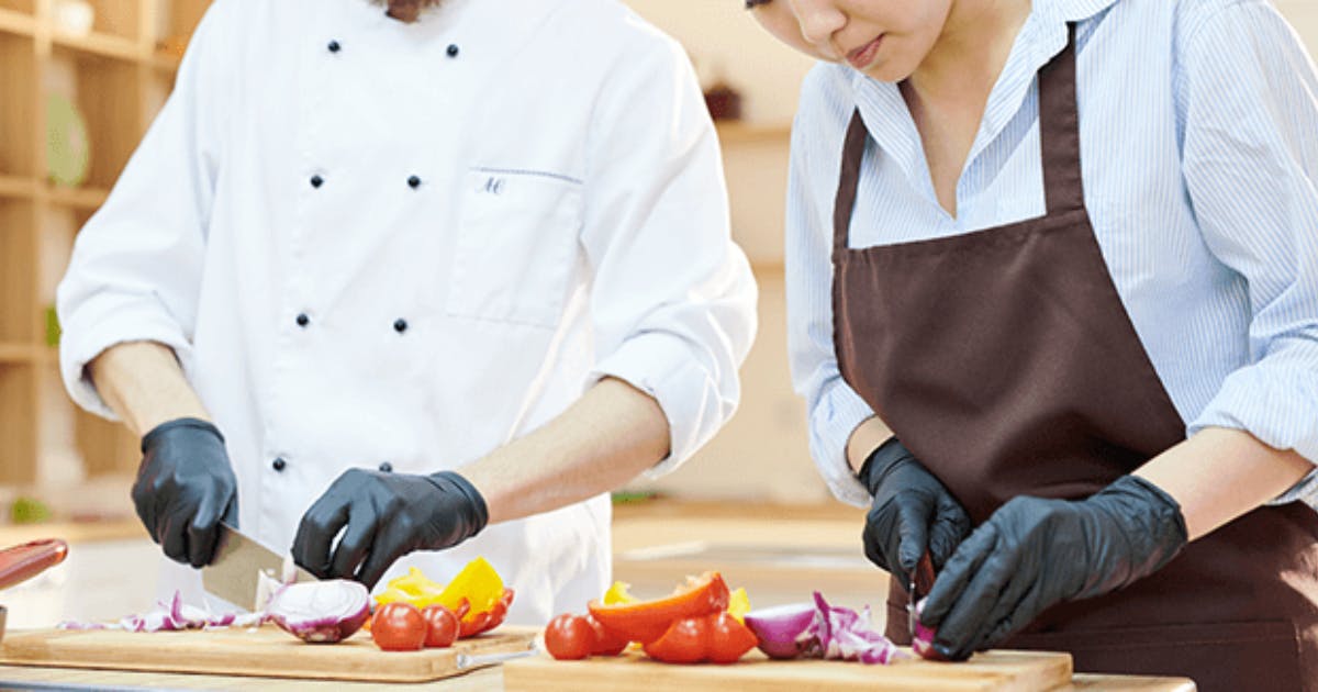 Kitchen Helper Job Description, Salary: How to Become One