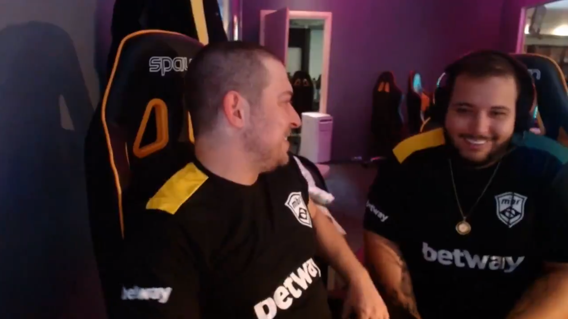 Team One e MIBR respiram depois de vencer