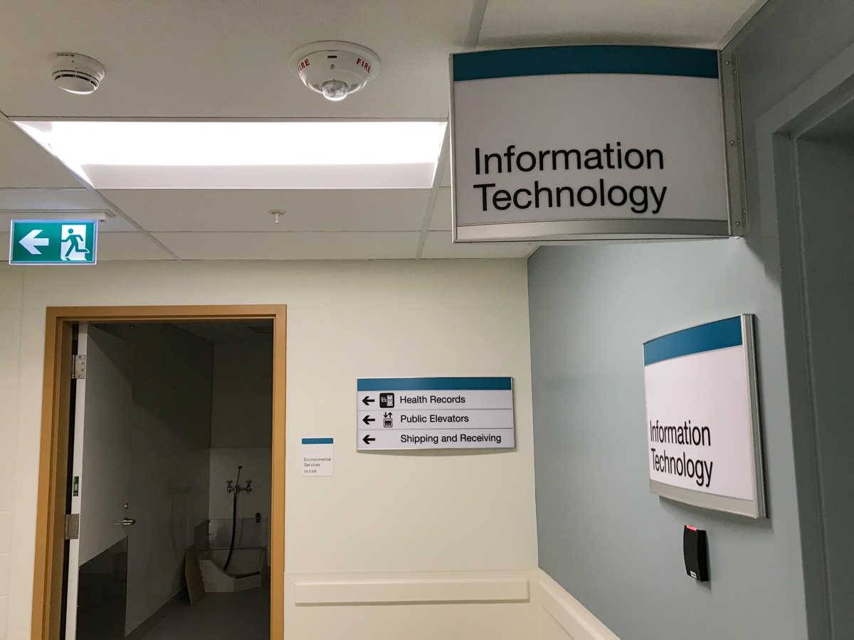 Modular Sign Systems | Royal Rubber Stamp & Sign Co.