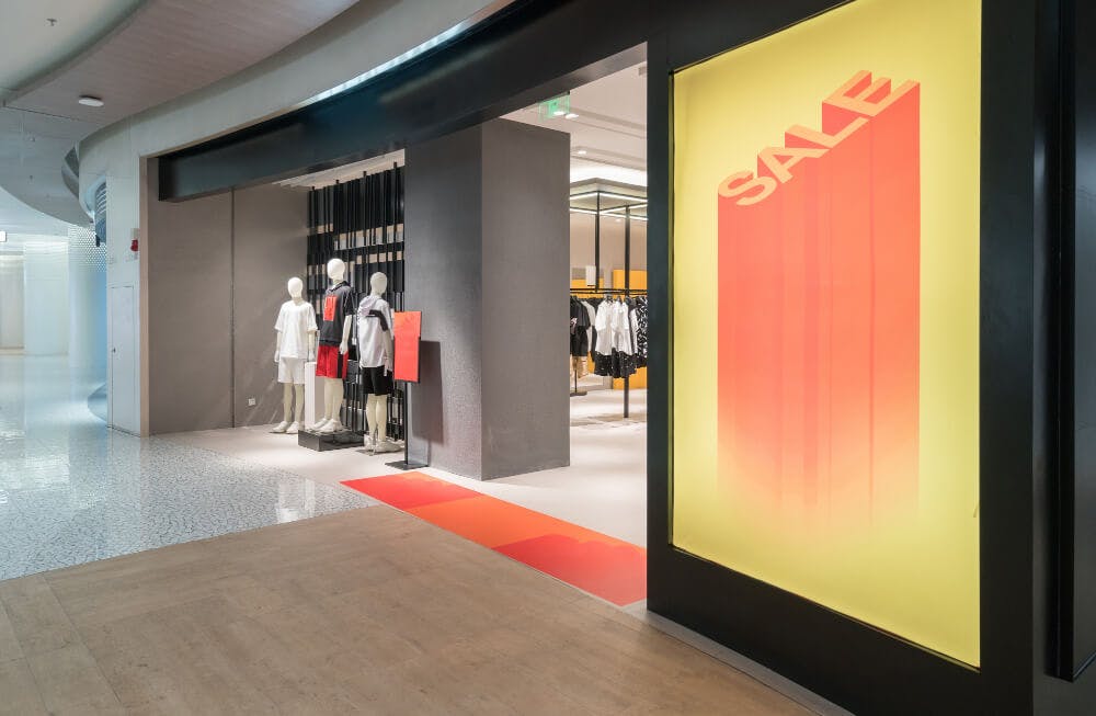 What is Visual Merchandising? - ScreenCloud