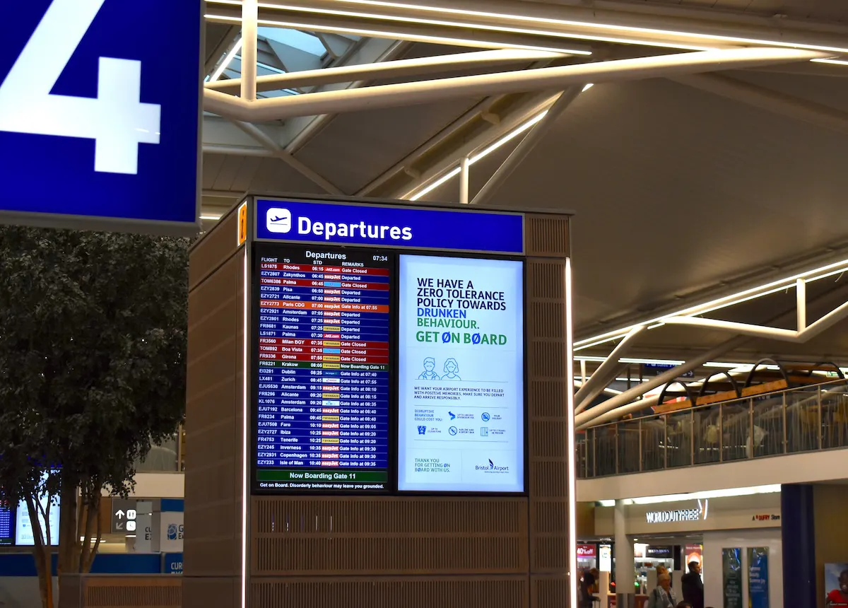 Why Airports are the Gold Standard for Digital Signage Strategy ...
