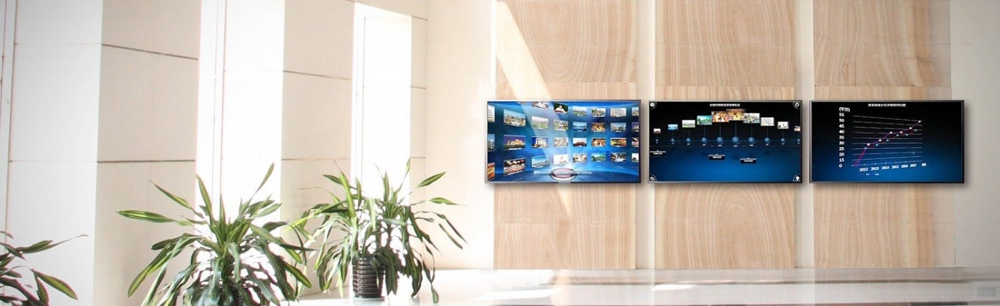 How To Set Up a Digital Signage Strategy For Your Hotel - ScreenCloud
