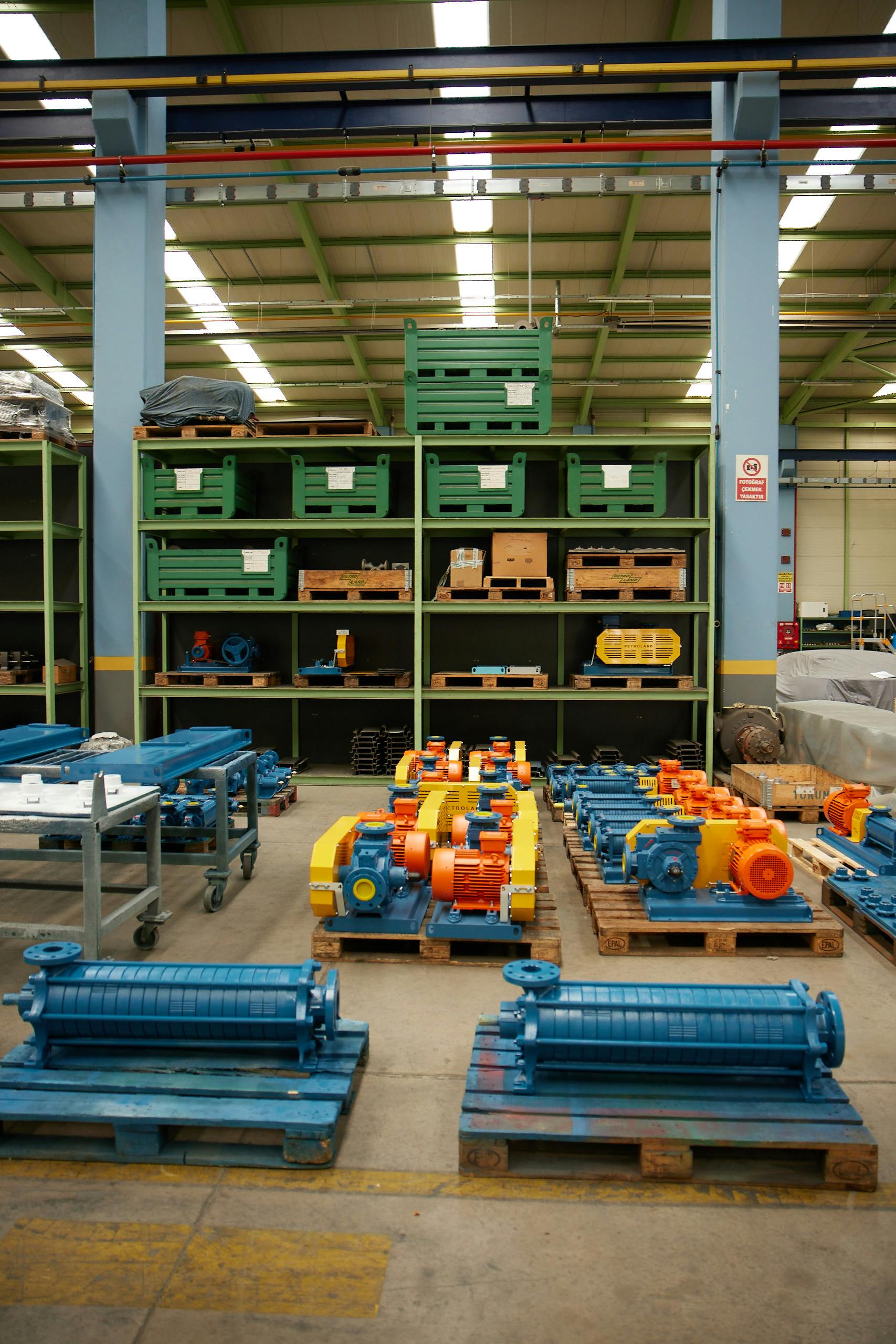 How ScreenCloud Customers Use Digital Signage for Employee Engagement ...