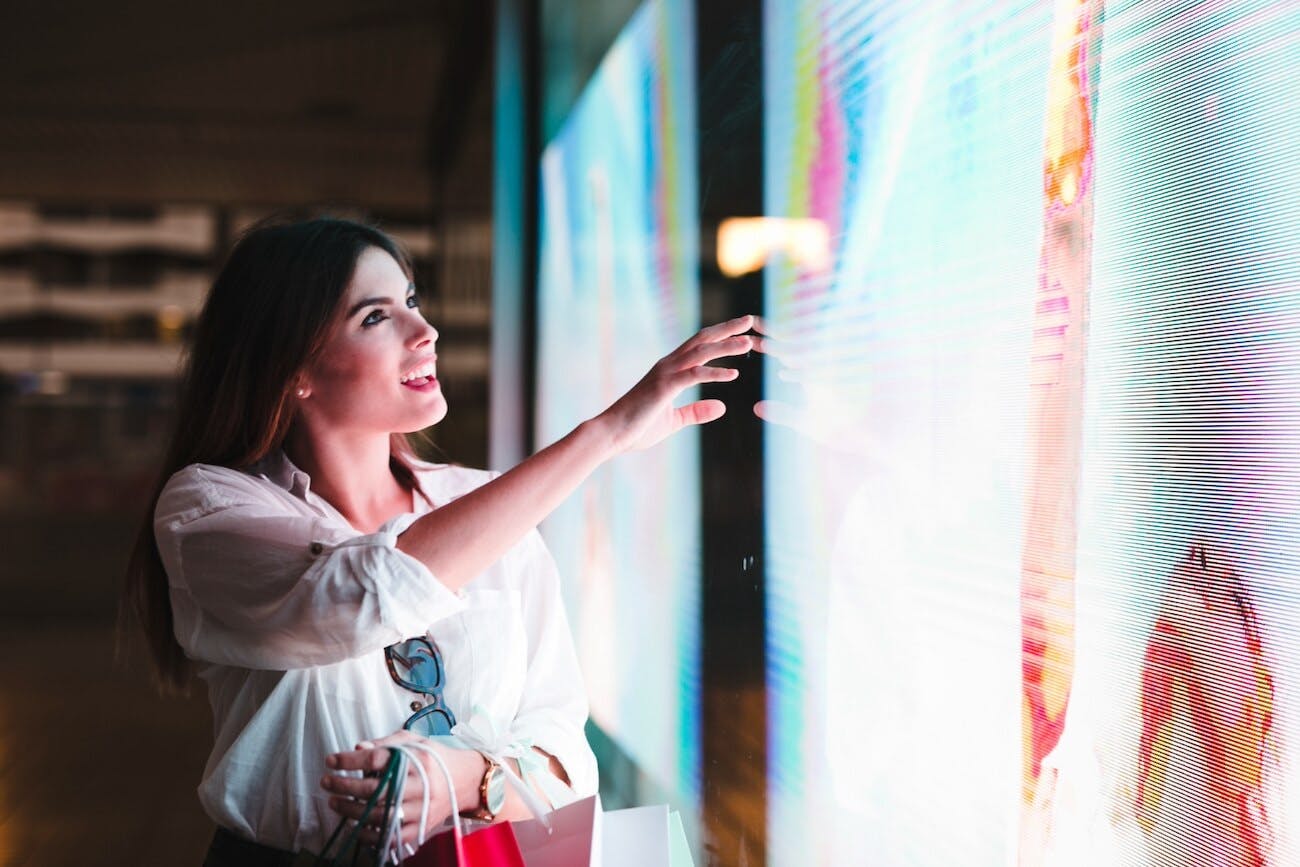 What is Interactive Digital Signage? - ScreenCloud