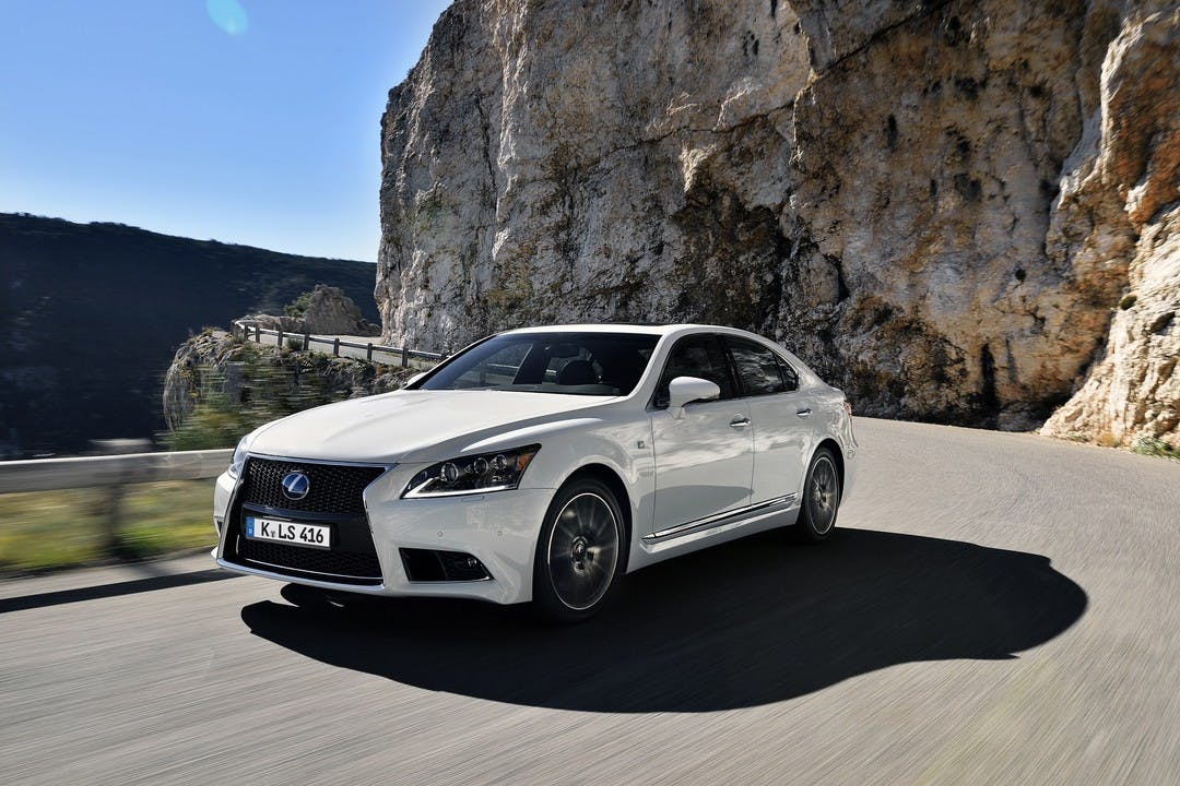 Lexus LS 600h (XF40) seit 2007 | mobile.de