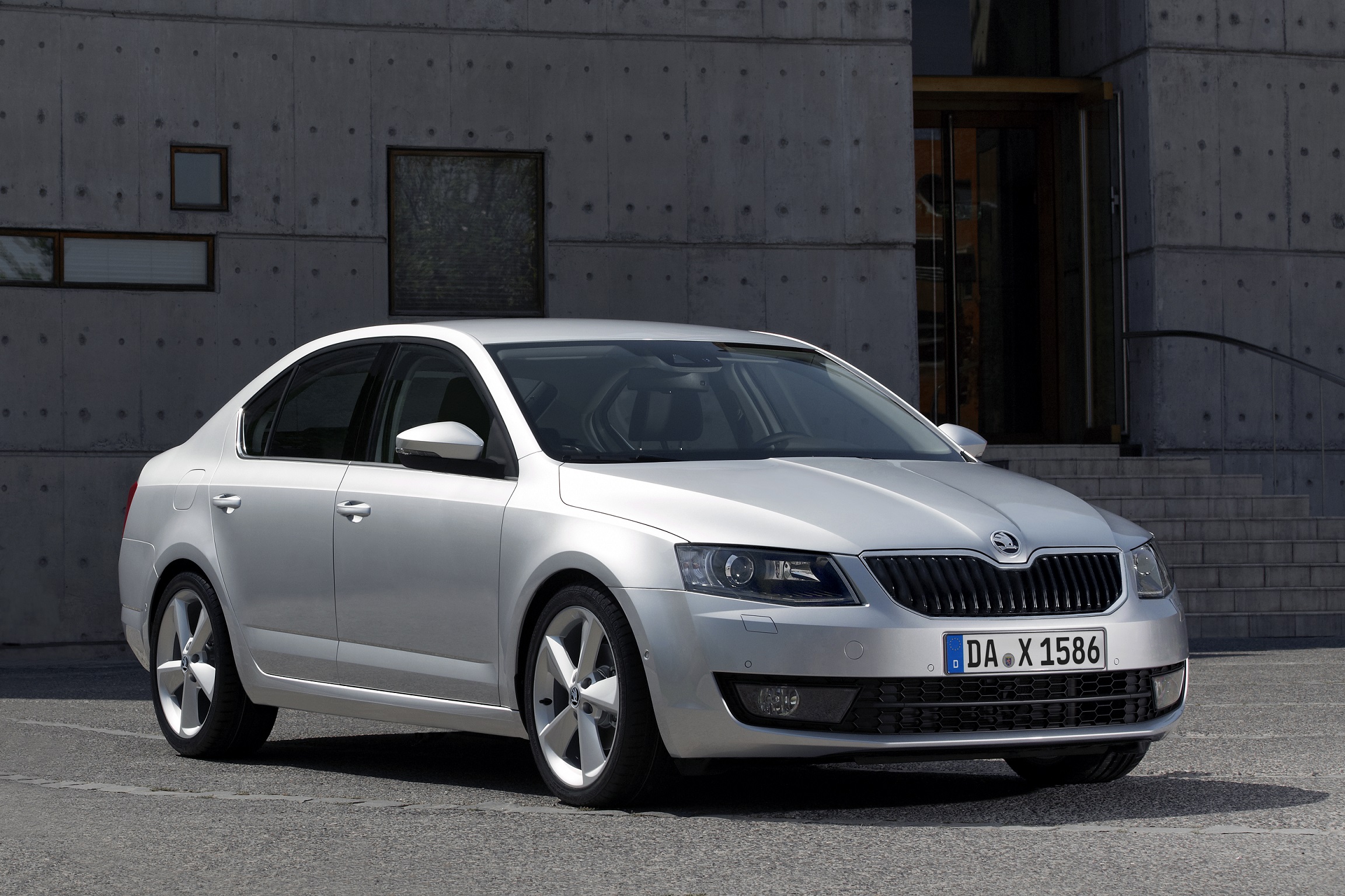 Škoda Octavia Limousine (5E) | Preis, Infos, Alternativen & Angebote ...