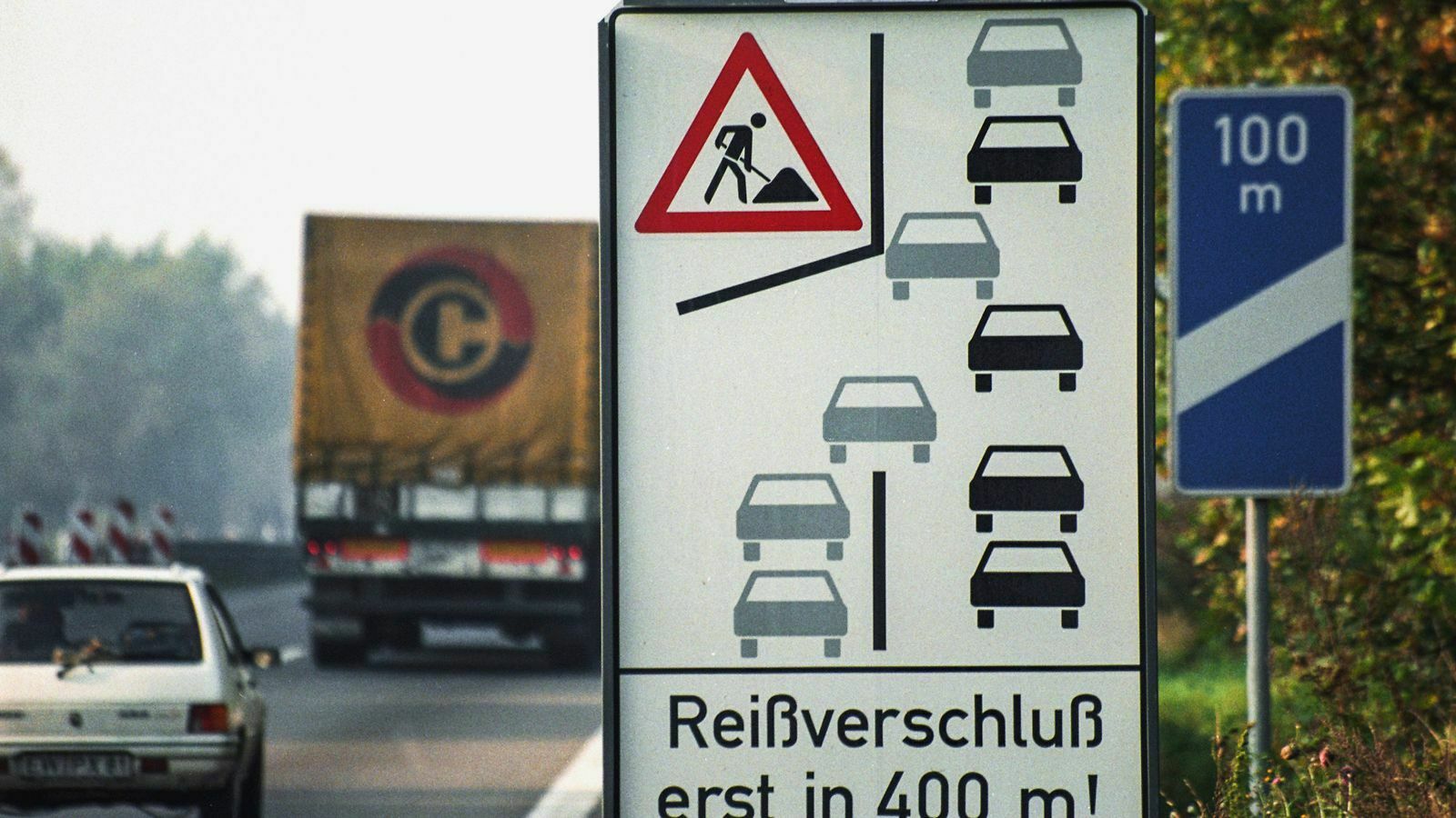 So funktioniert der Spurwechselassistent | mobile.de